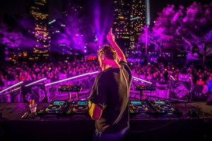 20 Best House DJs of 2025 That You Should Check Out - Loud Beats